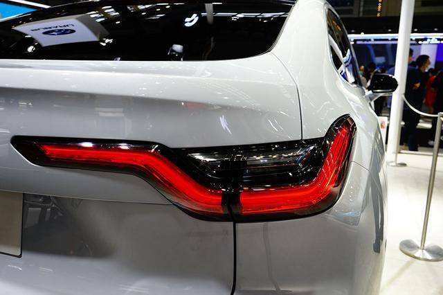 蔚来轿跑SUV EC6下线，对标特斯拉MODEL Y，续航615km，4.7秒破百_搜狐汽车_搜狐网