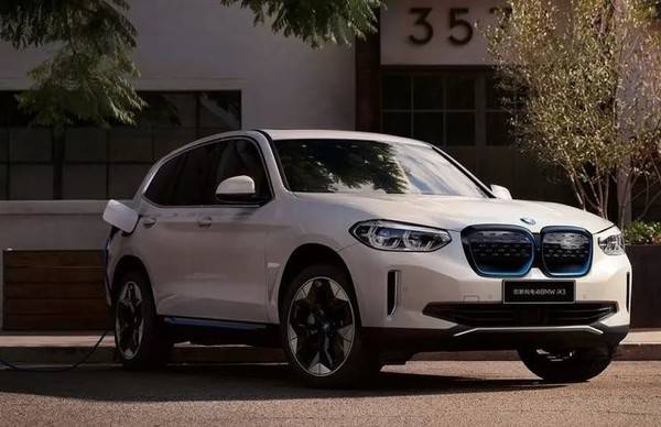 宝马纯电中型SUV iX3正式发布 百公里加速时间6.8秒_搜狐汽车_搜狐网