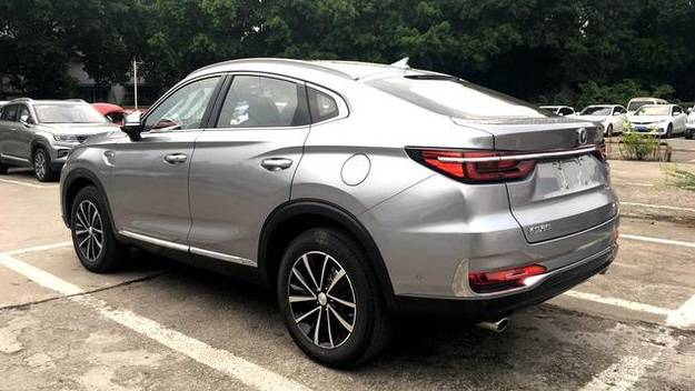 开它比x6拉风，2.0t配8at，爆出233马力，真出色_搜狐汽车_搜狐网