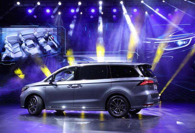 售价18.88万元起 荣威首款科技豪华MPV-iMAX8上市_搜狐汽车_搜狐网