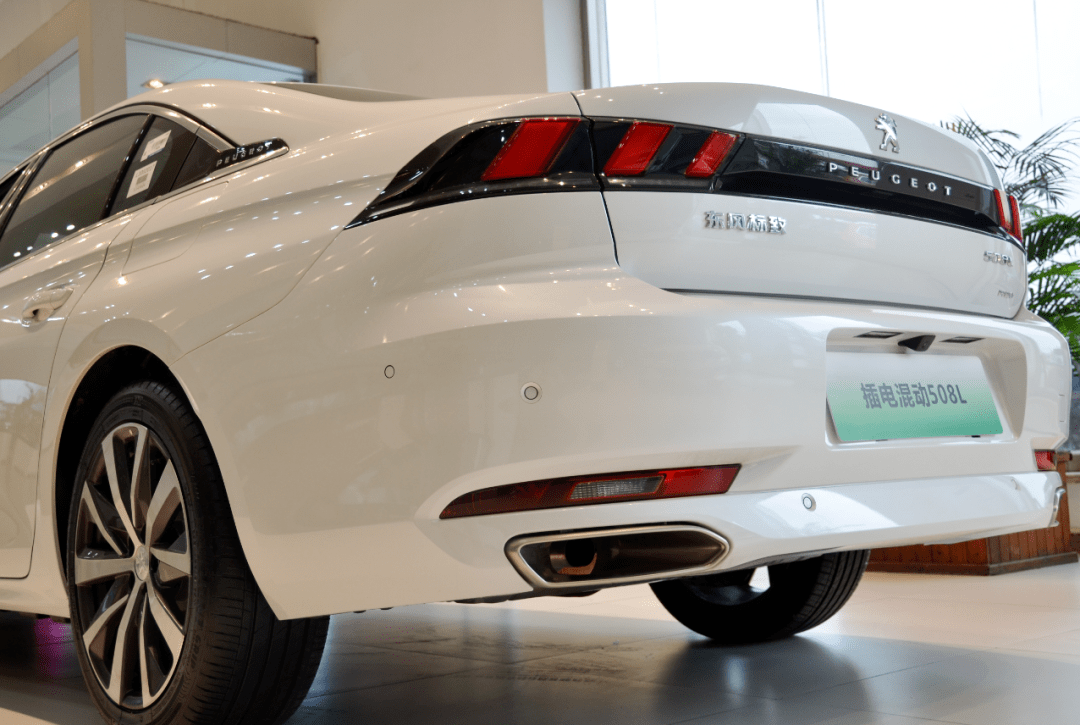 007探店：颜值升级 实拍东风标致508L PHEV_搜狐汽车_搜狐网