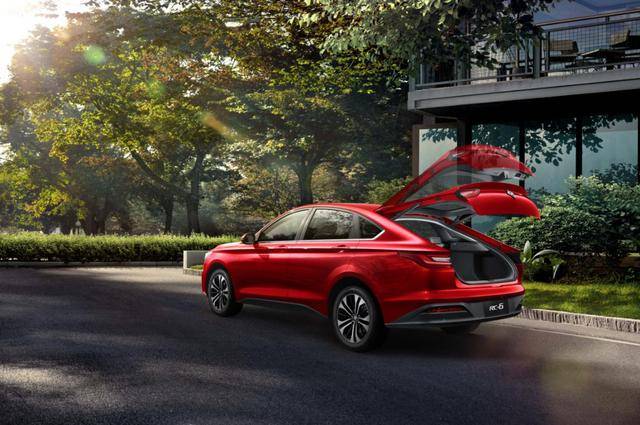 国产B级家用车对比，新宝骏RC-6和传祺GA6哪款好？_搜狐汽车_搜狐网