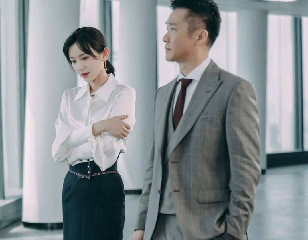 包揽收视前十、又买下17部新剧大作，央视凭什么能成收视霸主？_故事