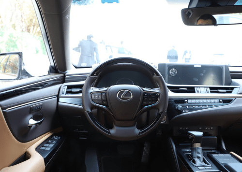 安全性媲美沃尔沃S90，30万左右的车凯迪拉克CT6给你豪华驾驶体验_搜狐汽车_搜狐网