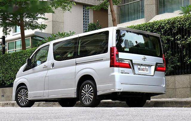 最有诚意的新款丰田MPV，2.8T动力+6AT，造型比埃尔法还大气_搜狐汽车_搜狐网