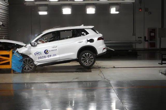 C-NCAP发布最新碰撞测试成绩单，5款车型获五星评价，唯一的四星是……_搜狐汽车_搜狐网