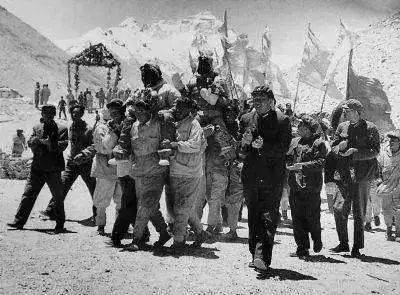 此生必驾318@5200KM，这里是定日！-搜狐大视野-搜狐新闻