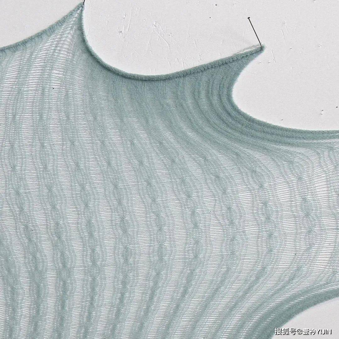 新锐设计 | RUI ZHOU在你身体上连起第二层皮肤_Zhou