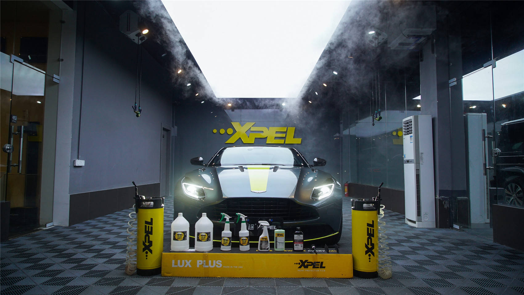 阿斯顿·马丁 施工XPEL隐形车衣案例分享-搜狐大视野-搜狐新闻