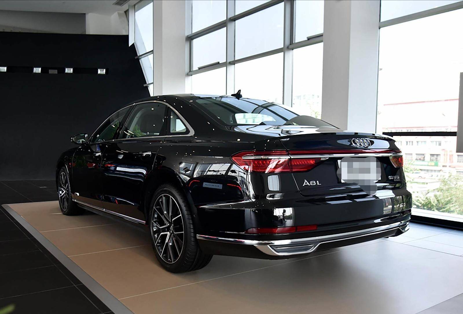 最强奥迪A8来袭，3.0T动力+3米轴距，猛降15万，比奔驰S级宽裕_搜狐汽车_搜狐网
