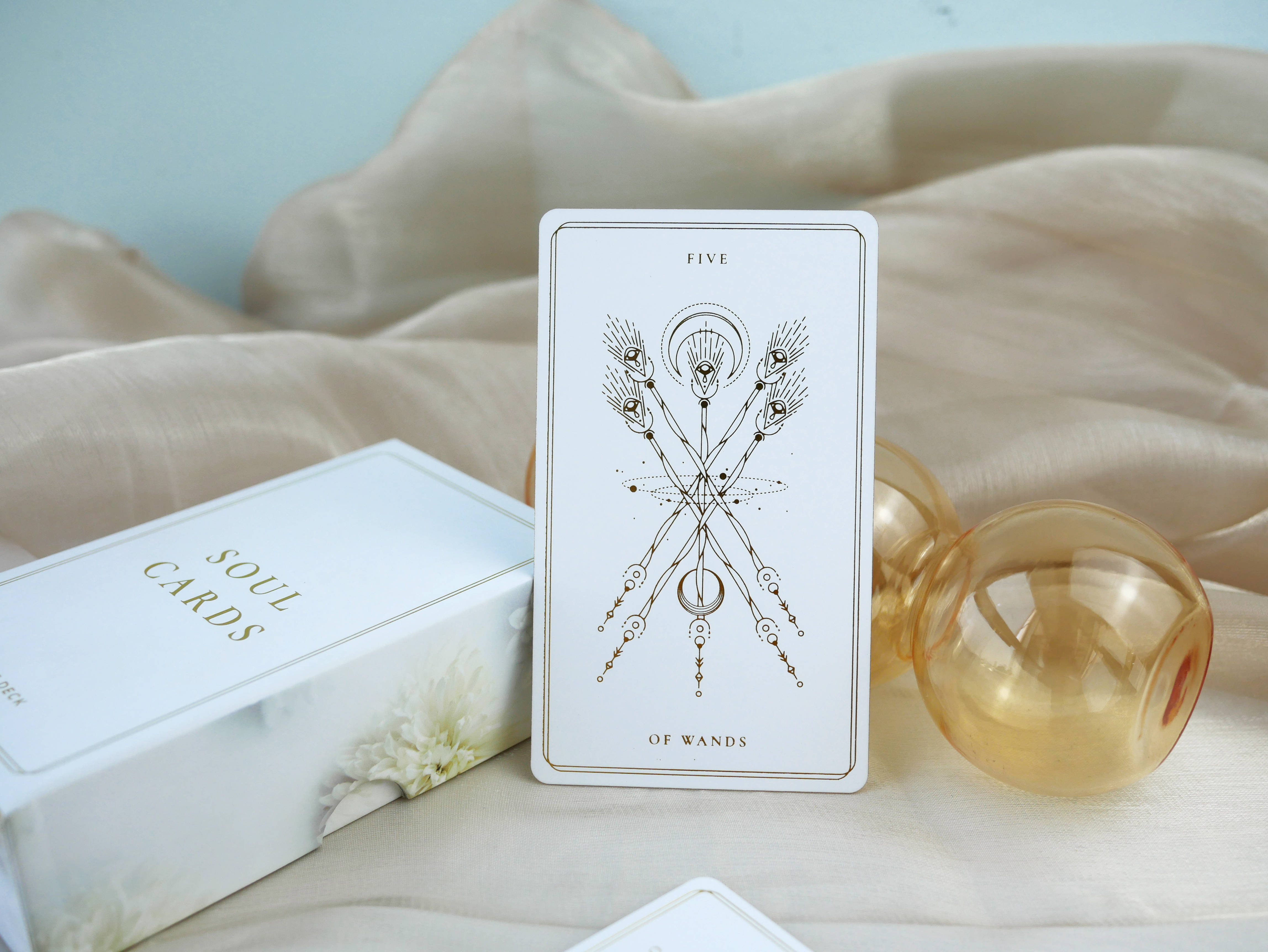 灵魂塔罗牌白金限量版Soul Cards White Dahlia-搜狐大视野-搜狐新闻