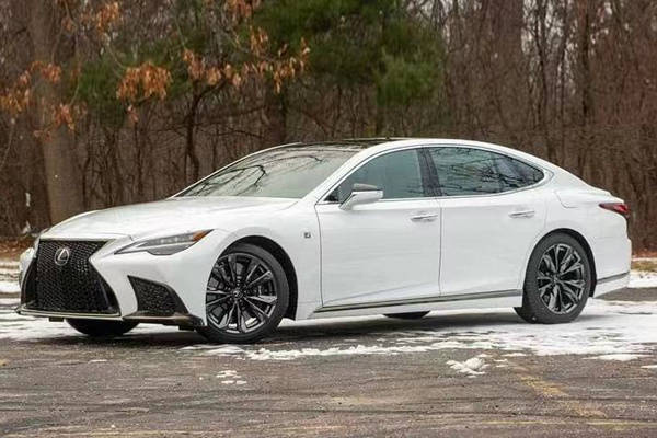 雷克萨斯新款LS实拍！搭3.5T+10AT，动力大涨，外观造型更运动_搜狐汽车_搜狐网