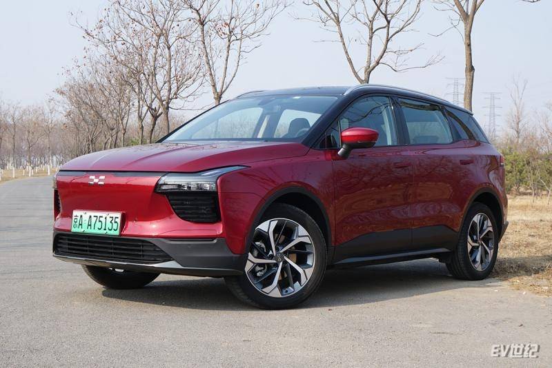 舒适实用有新意 综合体验爱驰U5纯电SUV_搜狐汽车_搜狐网