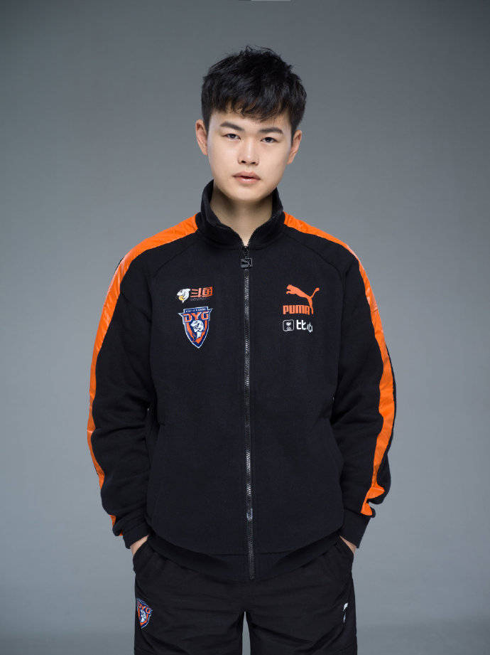 2021年王者荣耀春季赛 DYG定妆照-搜狐大视野-搜狐新闻