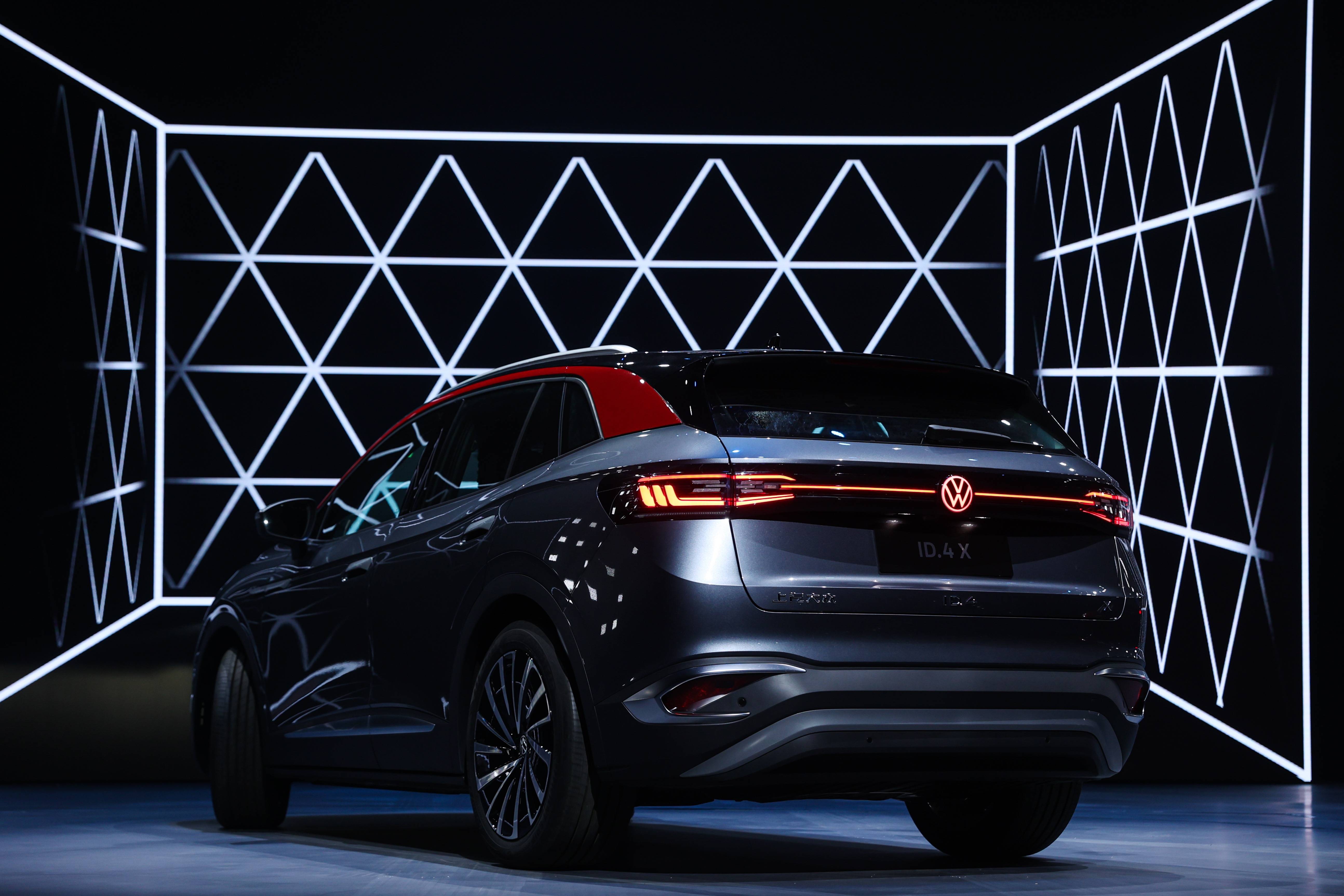 快讯｜上汽大众首款紧凑级纯电SUV ID.4 X上市交付19.9888万元起_搜狐汽车_搜狐网