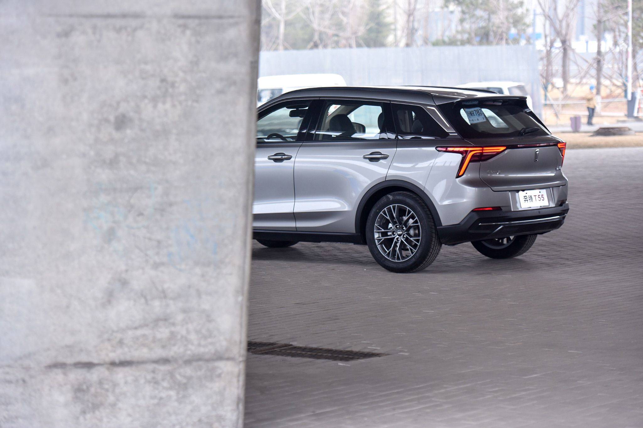 10万预算SUV怎么选，奔腾T55牛犇版10.49万起售_搜狐汽车_搜狐网
