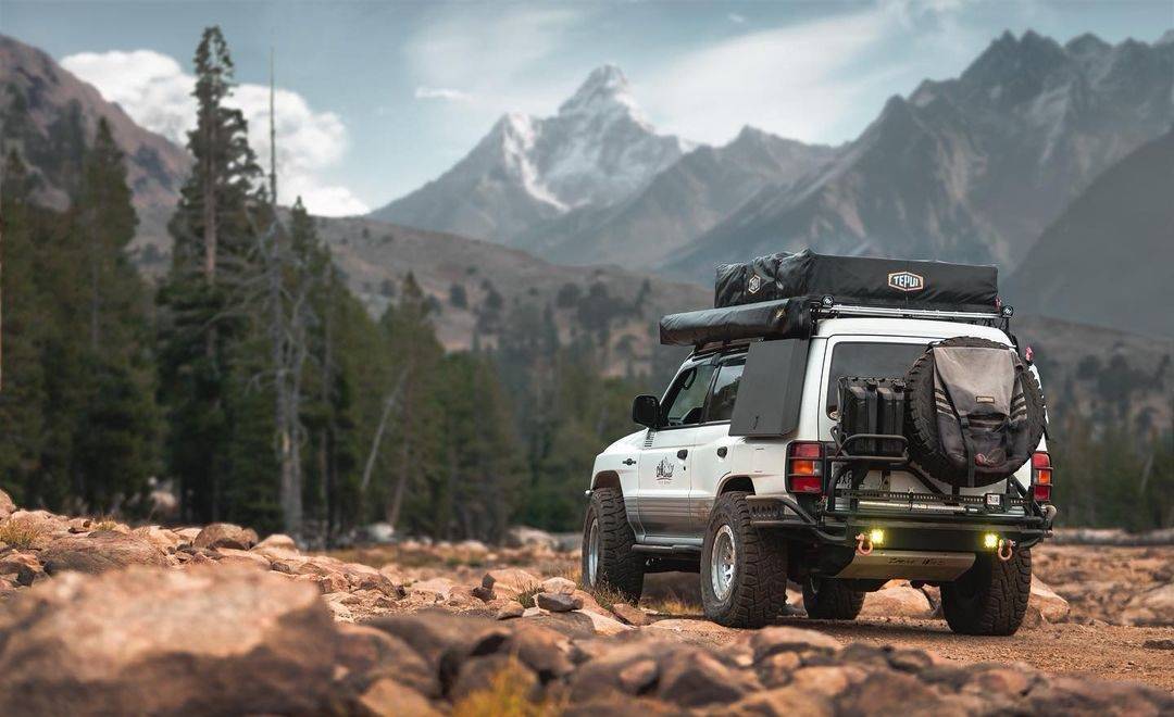 帕杰罗V93改装HKS机械增压，动力提升40%，山猫变“饿猫”不一般_搜狐汽车_搜狐网