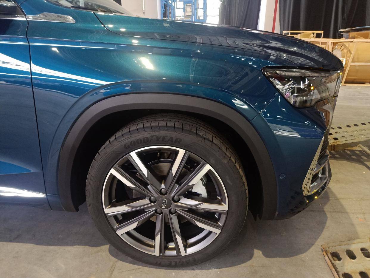 又一车型走红！7DCT/8AT可选，有72颜色色氛围灯，内饰超级棒_搜狐汽车_搜狐网