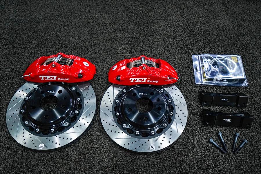 大众CC刹车改装案例，前轮改装P40NS大四活塞卡钳刹车套装TEI Racing_搜狐汽车_搜狐网