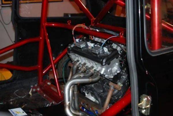 移植大排量摩托车发动机的老Mini，拥有了超跑般的性能_搜狐汽车_搜狐网