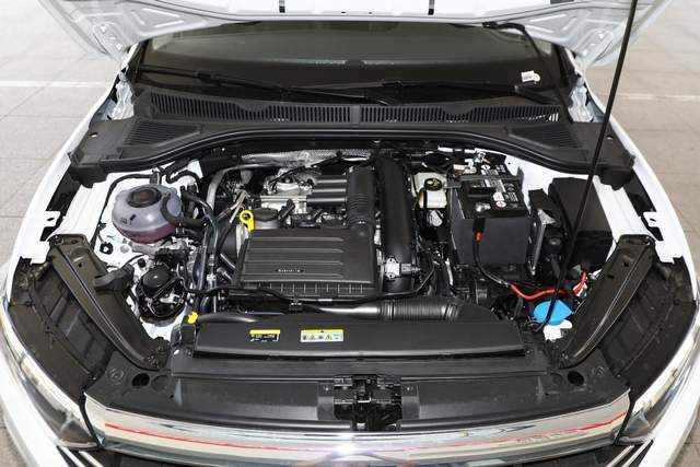 油耗仅5.6L，1.4T+前后独立悬架，空间堪比B级车，比卡罗拉帅气_搜狐汽车_搜狐网
