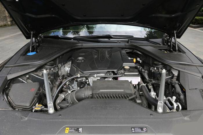 2.5T+8AT+四驱，长近5米的纯进口豪华轿车，带你看捷尼赛思G80_搜狐汽车_搜狐网