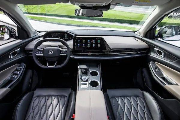 50万新轻年的“UP之选” 第二代CS55PLUS正式上市_搜狐汽车_搜狐网