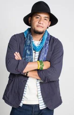 因女友离世，演唱会泣不成声，张震岳不再写悲情歌_陈芸凡