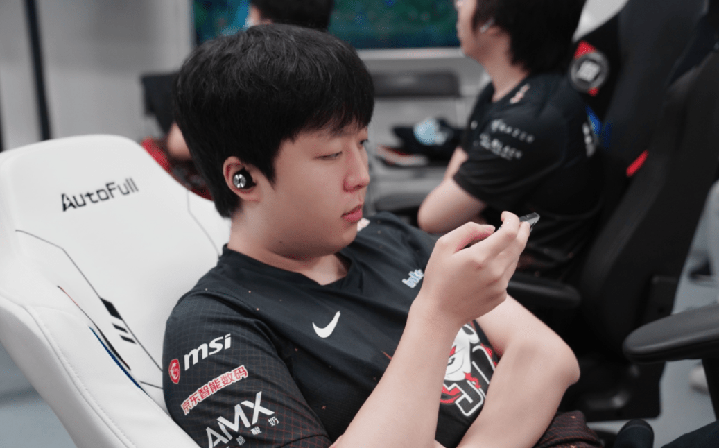 想要回到LCK！Kanavi接受采访透露心声，离队时间不远了_kanavi