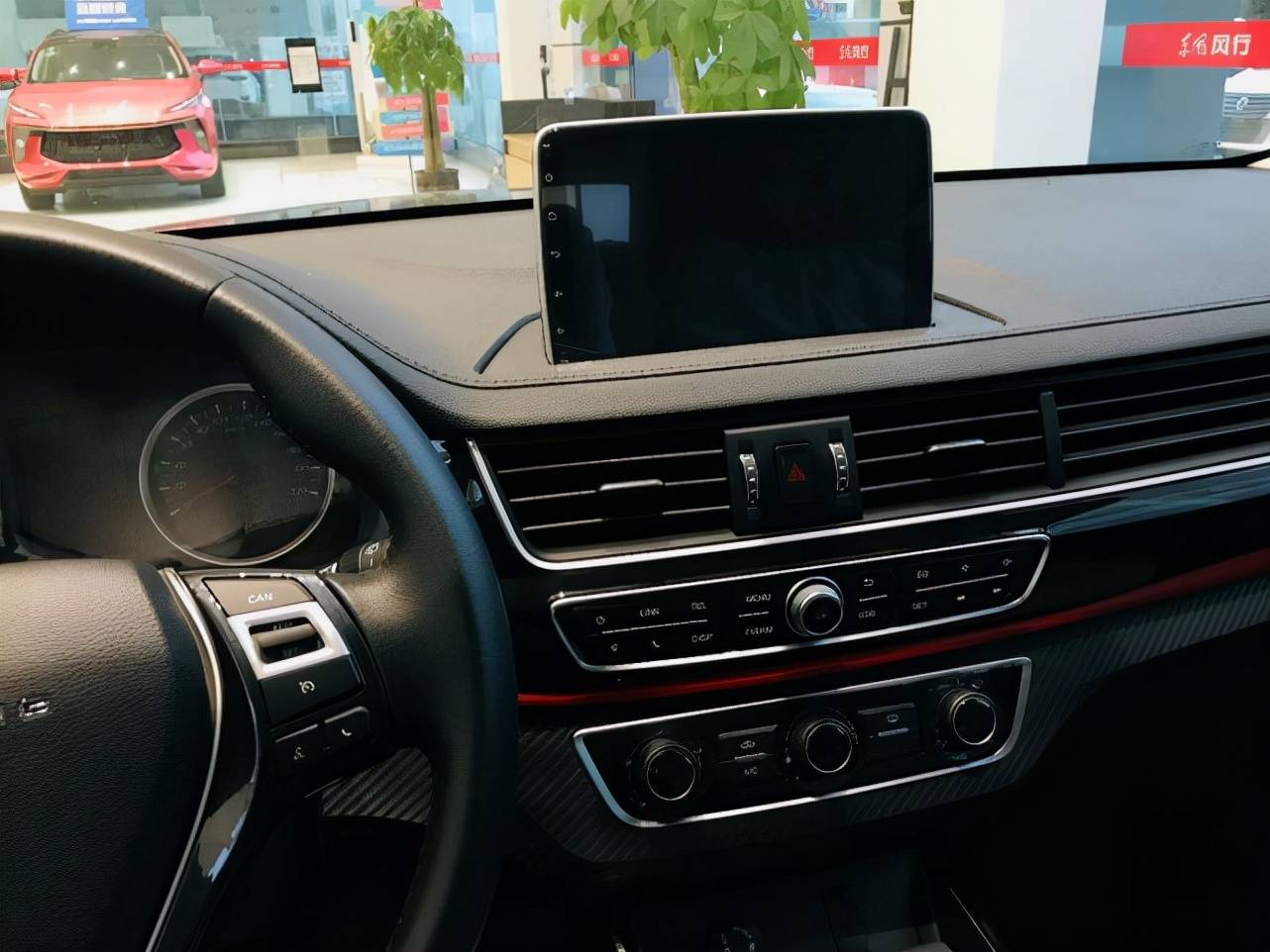 风行T5盛世款到店亮相：外观强势吸睛，大空间惹关注！_搜狐汽车_搜狐网