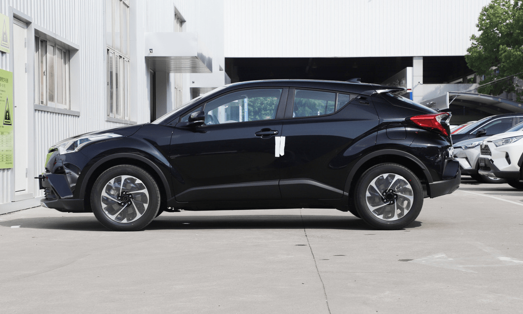 丰田的又一“爆款”SUV，2.0自吸引擎配10气囊，12.98W起_搜狐汽车_搜狐网