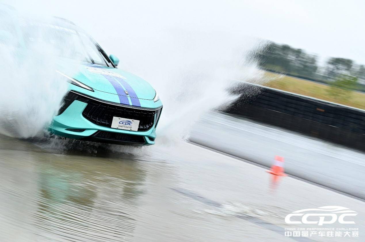 2021 CCPC专业站完美收官！东风风行T5 EVO勇夺4项冠军_搜狐汽车_搜狐网