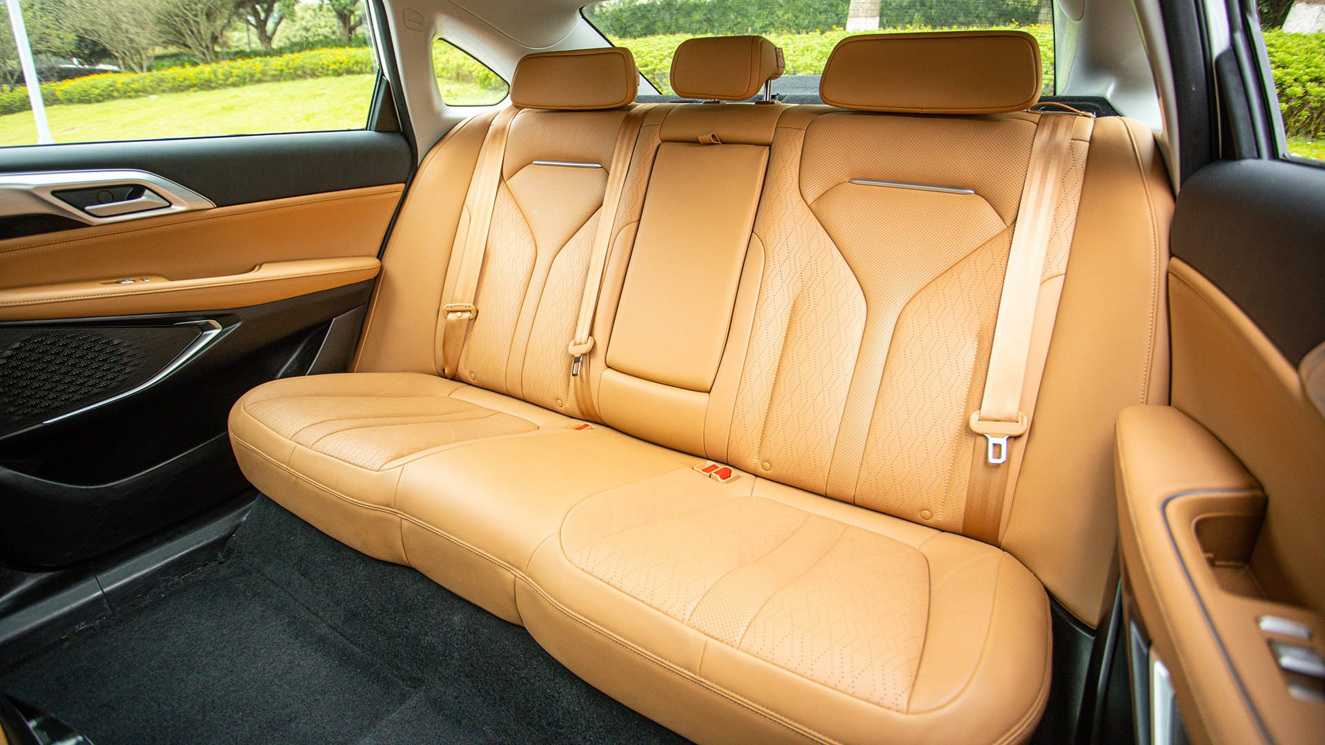 小鹏P5对比特斯拉Model3，准车主竟然相中它_搜狐汽车_搜狐网