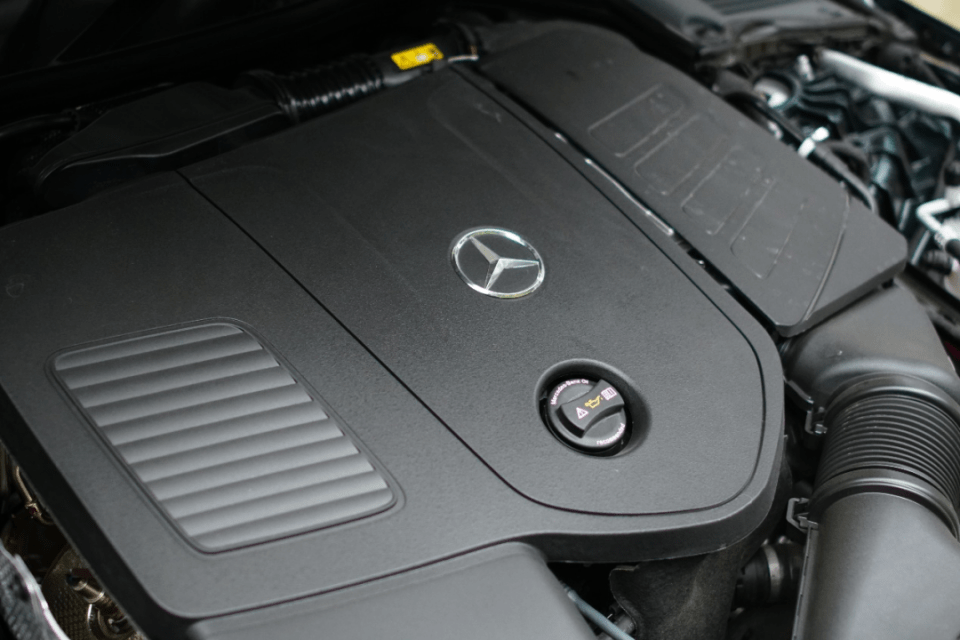 奔驰新C-Class的质感 小姐姐都放弃抵抗了_搜狐汽车_搜狐网