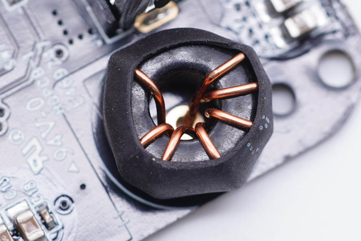 内置南芯SC8101，小米九号电动极速充气宝拆解_搜狐汽车_搜狐网