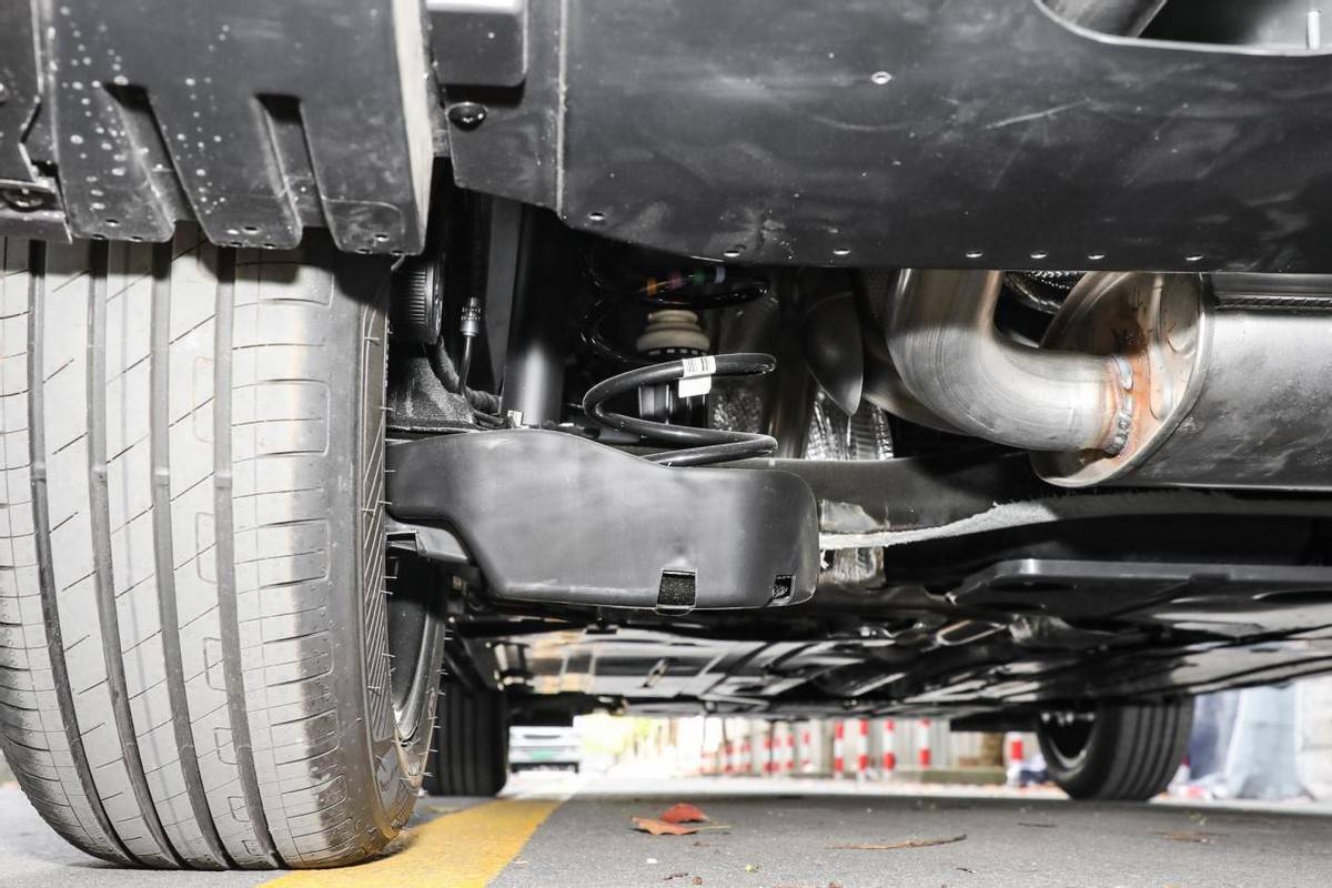 14.37万起售，标配1.6T+爱信8AT，凡尔赛C5 X真有那么不堪？_搜狐汽车_搜狐网