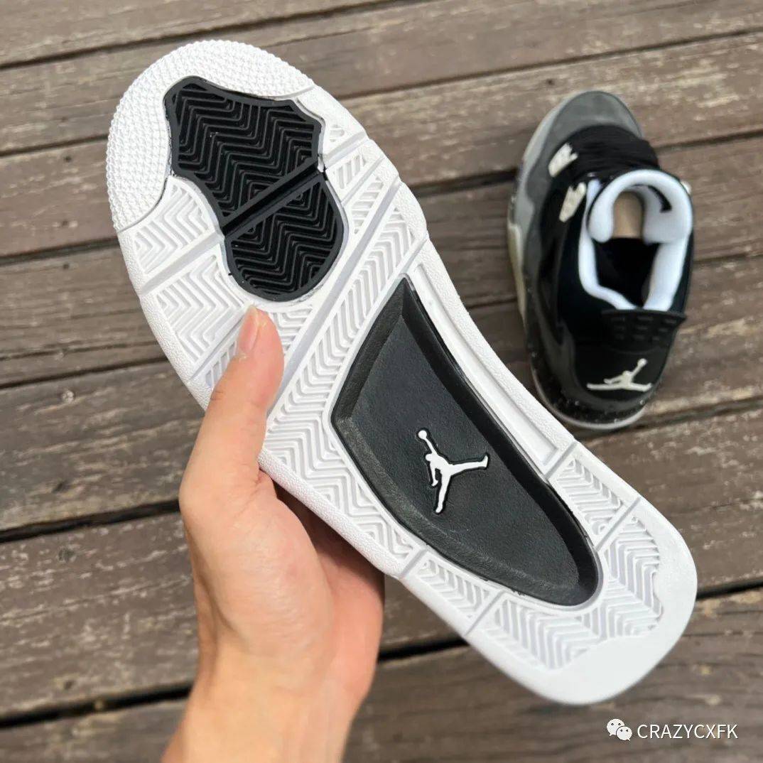 乔丹 Air Jordan 4 Fear Pack AJ4 奥利奥恐惧篮球鞋评测_装饰_麂皮_奥利奥
