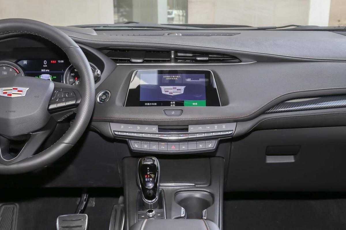 26.17万起步，全系2.0T+48V轻混，实拍详解凯迪拉克XT4_搜狐汽车_搜狐网