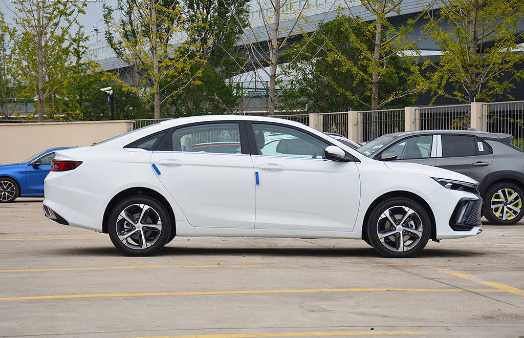 主推1.4T+8CVT至尊型 吉利帝豪L购车手册_搜狐汽车_搜狐网