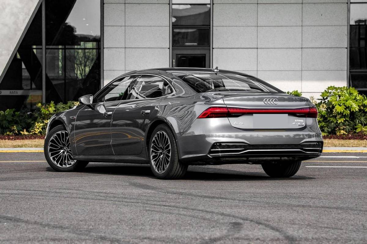 考虑“56E”不妨看看它，45.97万起，溜背颜值，解读奥迪A7L 2.0T_搜狐汽车_搜狐网