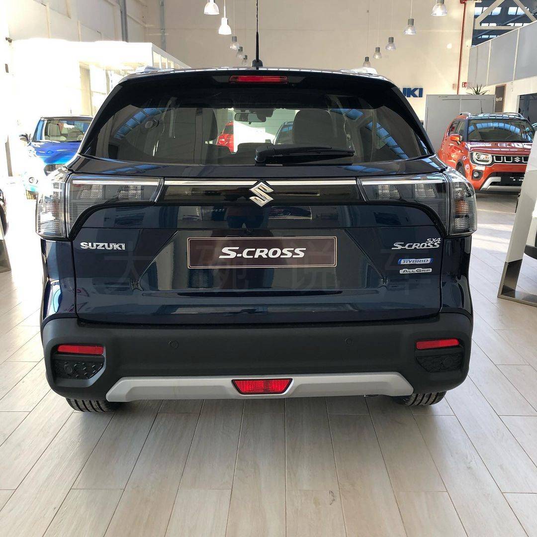 预售11万！铃木SUV“新势力”，1.4T+6AT，竞争缤智，实车更帅气！_搜狐汽车_搜狐网