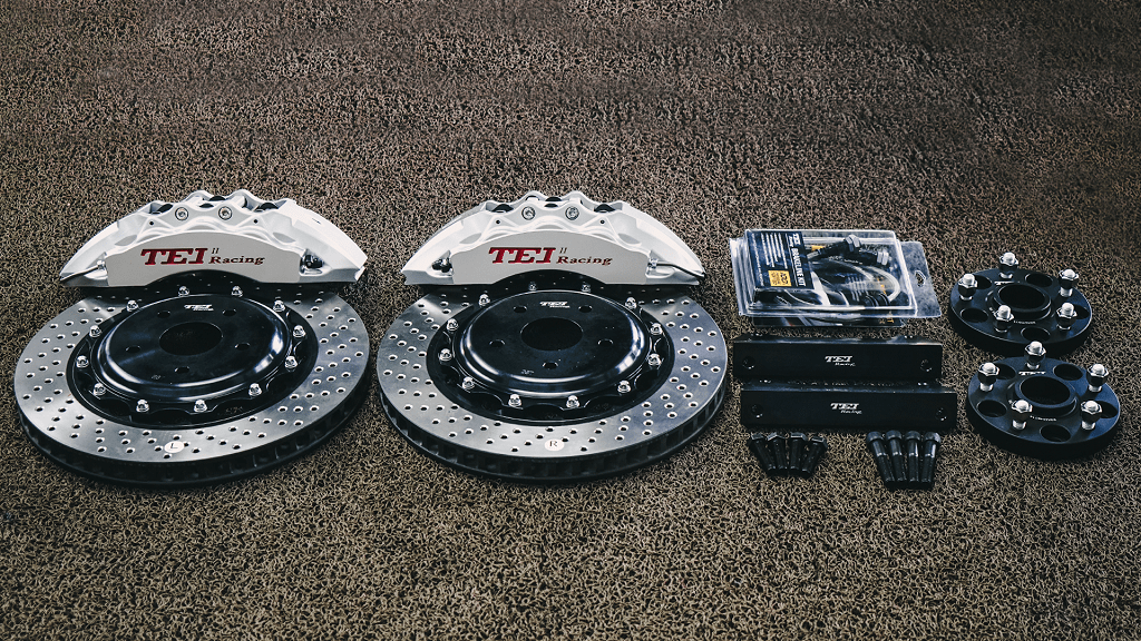 TEI Racing官方案例，丰田亚洲龙前轮升级tei p60es大六刹车套件_搜狐汽车_搜狐网