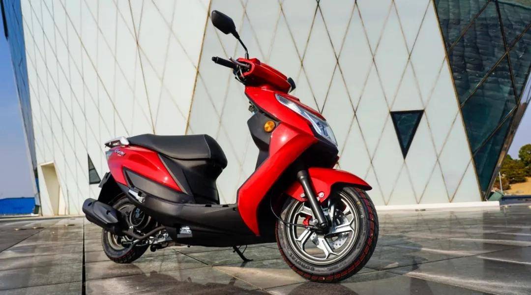 300元的差价，比UU125好在哪里？——轻骑铃木UE125测评_搜狐汽车_搜狐网