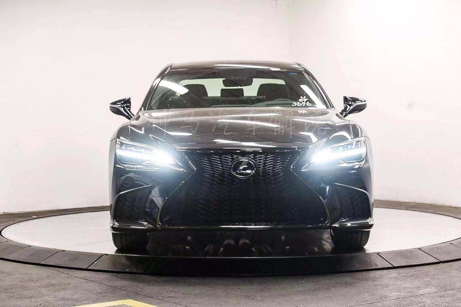 气场不逊奔驰S级！新款雷克萨斯LS500实拍！激光矩阵大灯真霸气_搜狐汽车_搜狐网