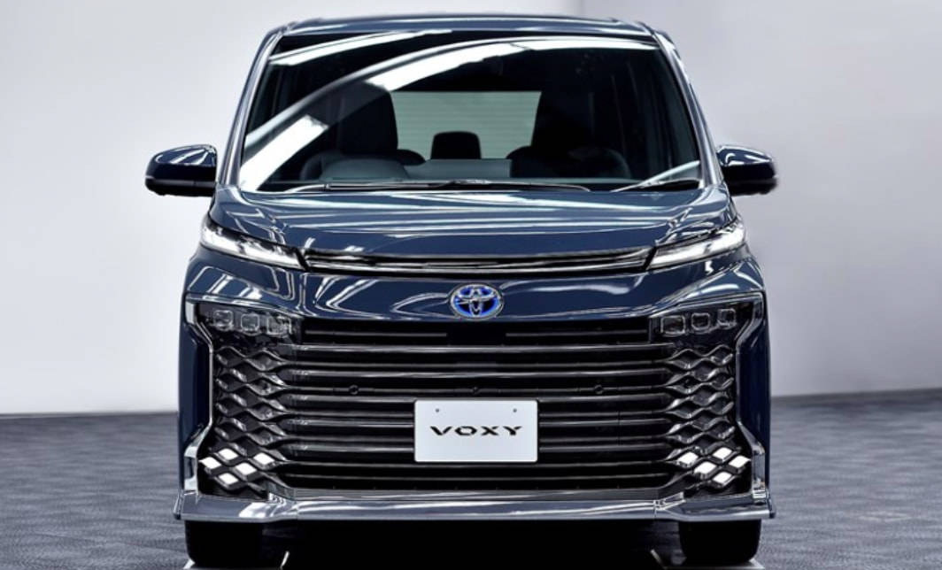 运动型MPV？新一代丰田VOXY海外开售，价格仅为埃尔法一半_搜狐汽车_搜狐网