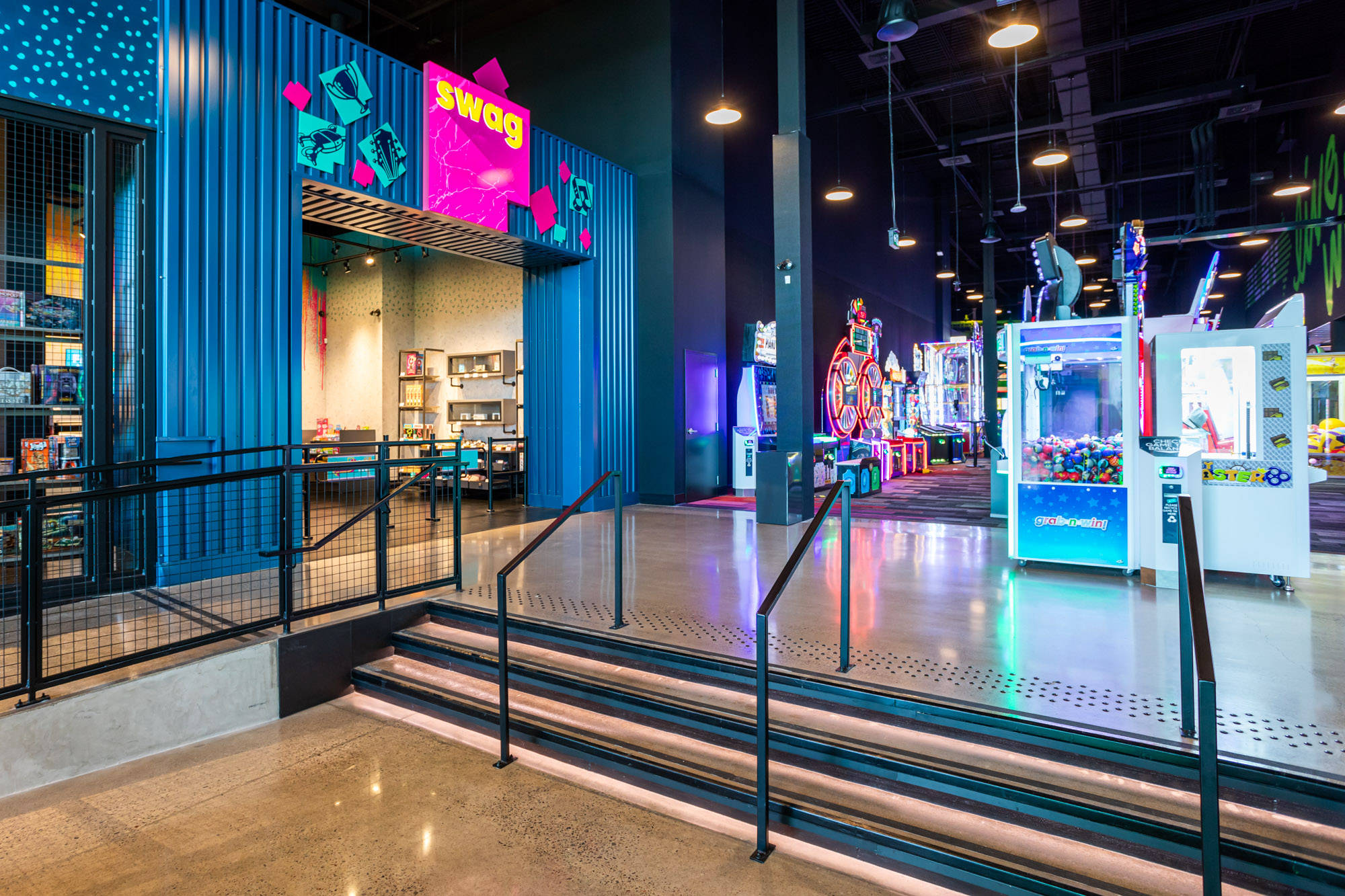 SLD案例：Playdium打造#LiveWild玩乐世界_游客_品牌_空间