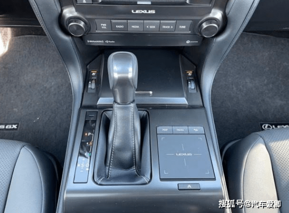 新款雷克萨斯GX实车曝光，内饰大改，更科技，或搭载3.5T V6发动机_搜狐汽车_搜狐网