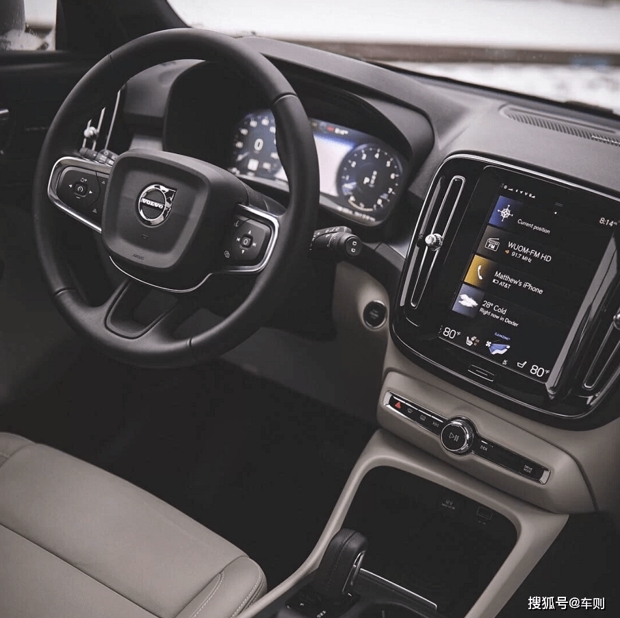 30万元内选豪华SUV，沃尔沃XC40配四驱，凯迪拉克XT4更快，怎么选？_搜狐汽车_搜狐网