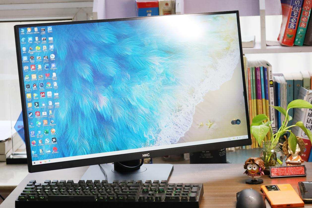 HKC T2751U显示器评测，不仅色彩表现优秀，还支持65W快充_设计_接口_底座