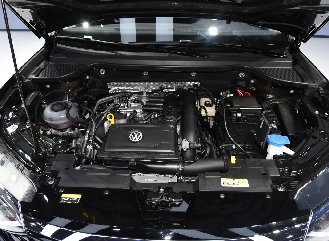 不给国产SUV留活路！搭载1.4T大众EA211引擎+爱信6AT，10.78万起_搜狐汽车_搜狐网